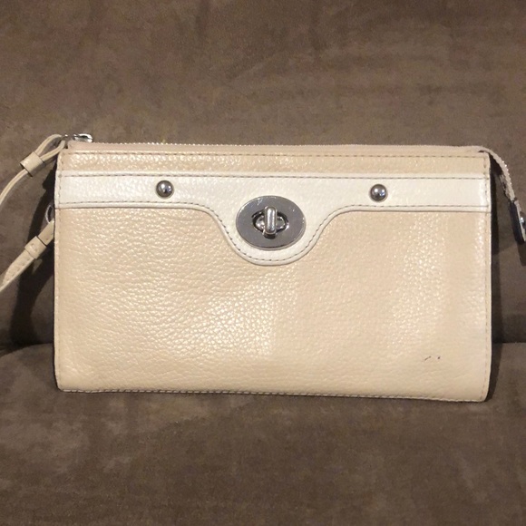 Coach | Bags | Coach Penelope Zippy Wallet Turnkey Front Lock | Poshmark